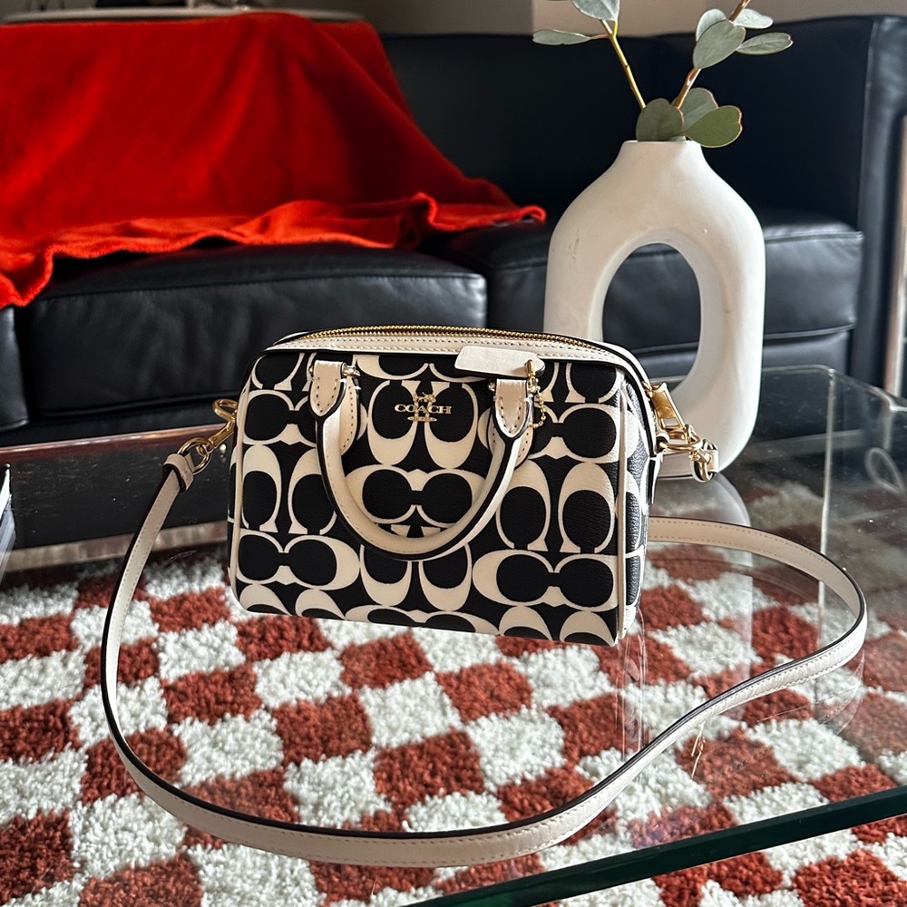 Authentic Coach Crossbody - Gem